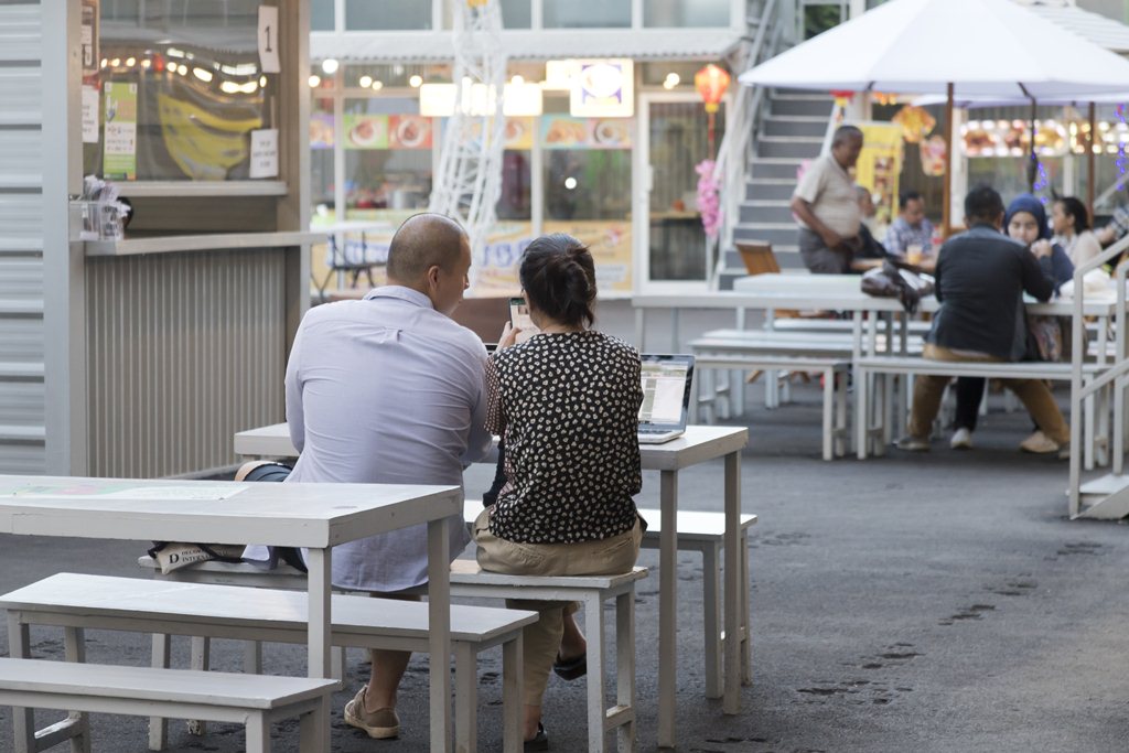 Eat and Meet at Thamrin 10 Food & Creative Park - NOW! Jakarta