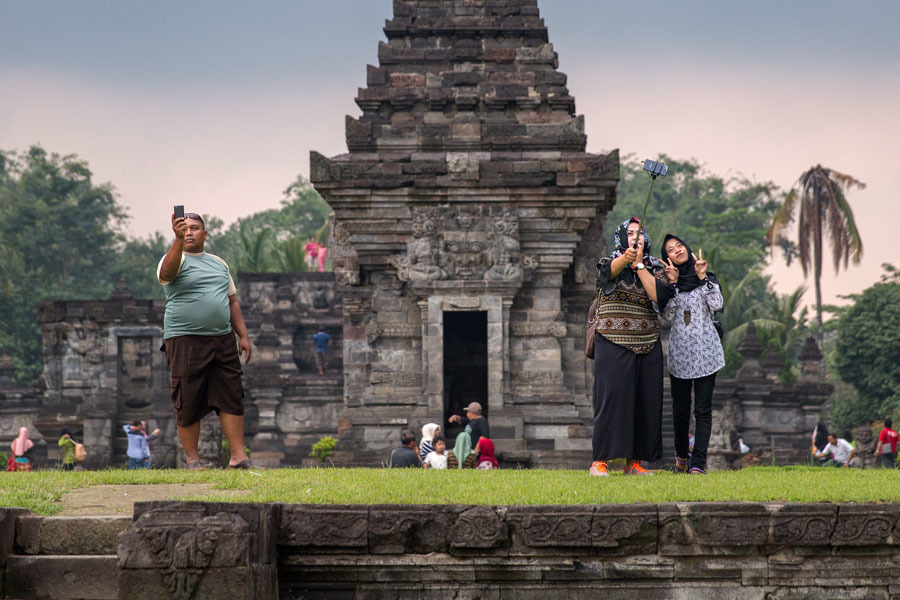 In "Sendiri" Will Cooper Captures the Transformation of the Spiritual ...