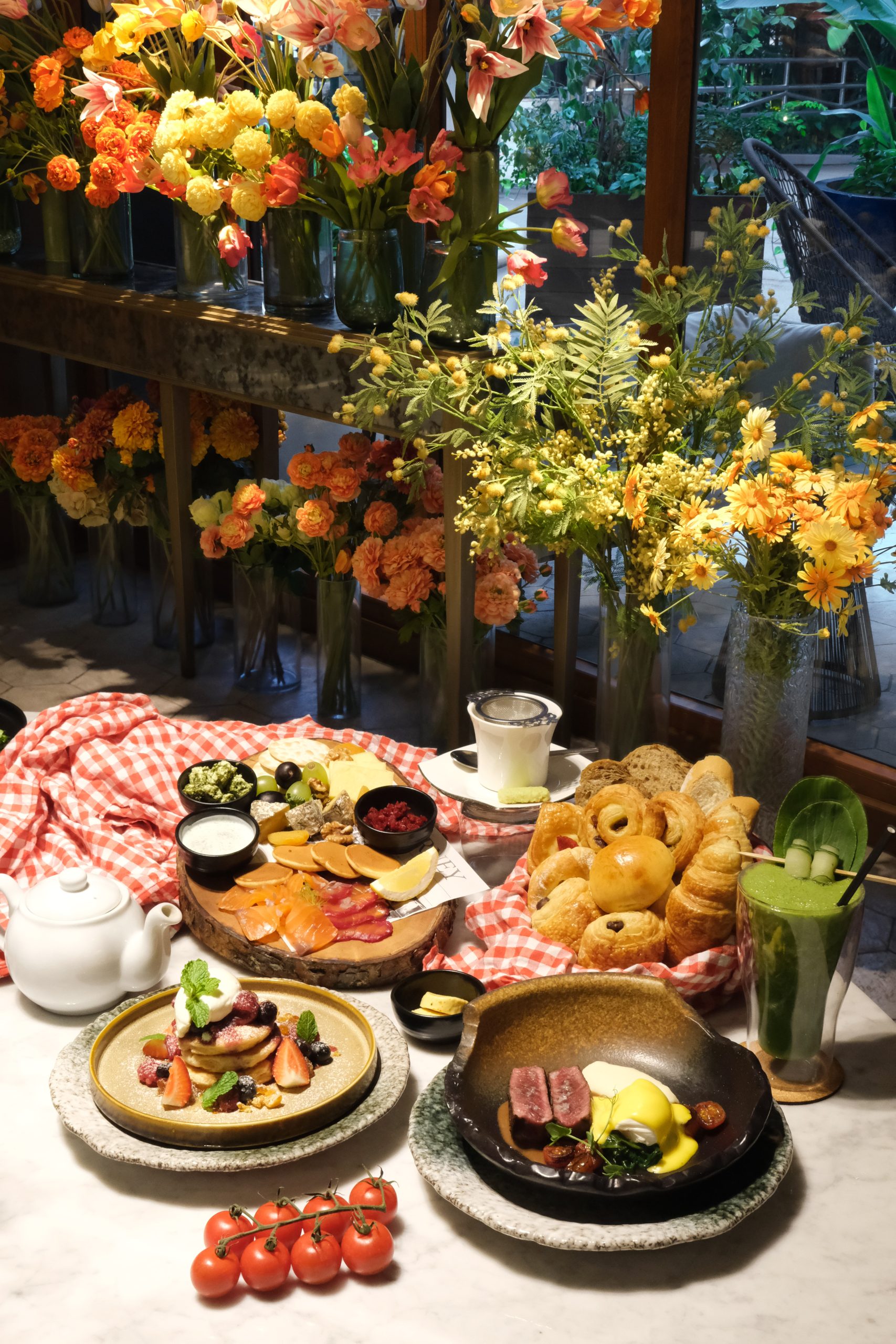 Tantalising Weekend Brunch at Blue Terrace by AYANA Midplaza Jakarta ...