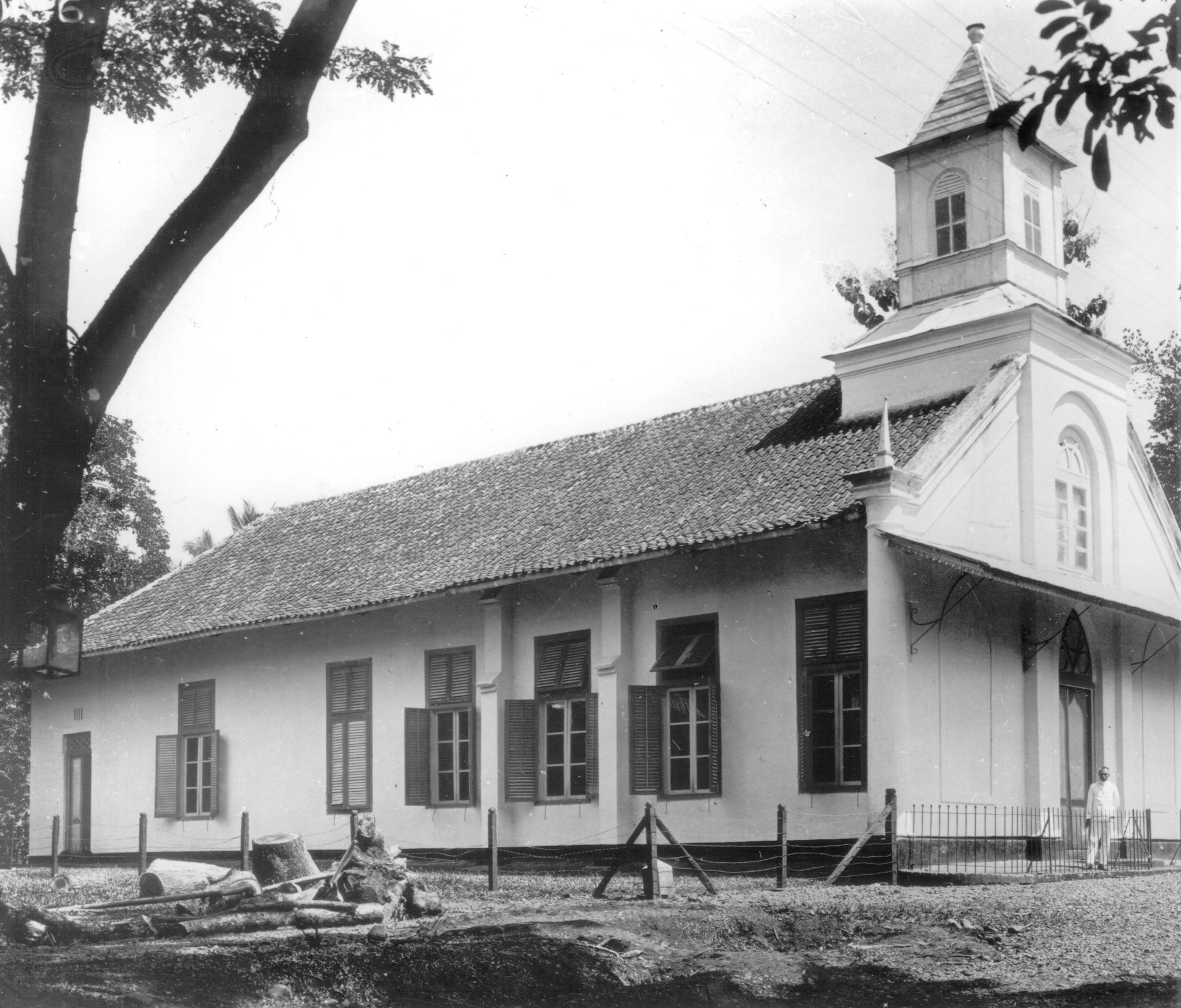 Belanda Depok: The History of the ‘Depok Dutch’ - NOW! Jakarta